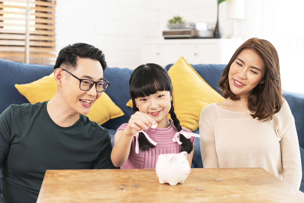 Cara Mengajari Anak Mengatur Uang Jajannya Sendiri - Berkeluarga